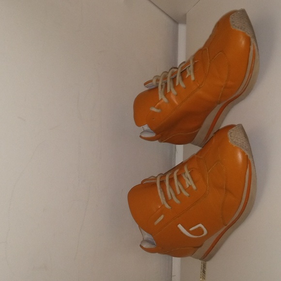 Byblos | Shoes | Vintage Byblos Lulu Albicocca Sneakers | Poshmark